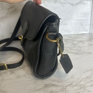 Coach | Bags | Coach Vintage Devon 998 Classic Black Leather Turnlock ...